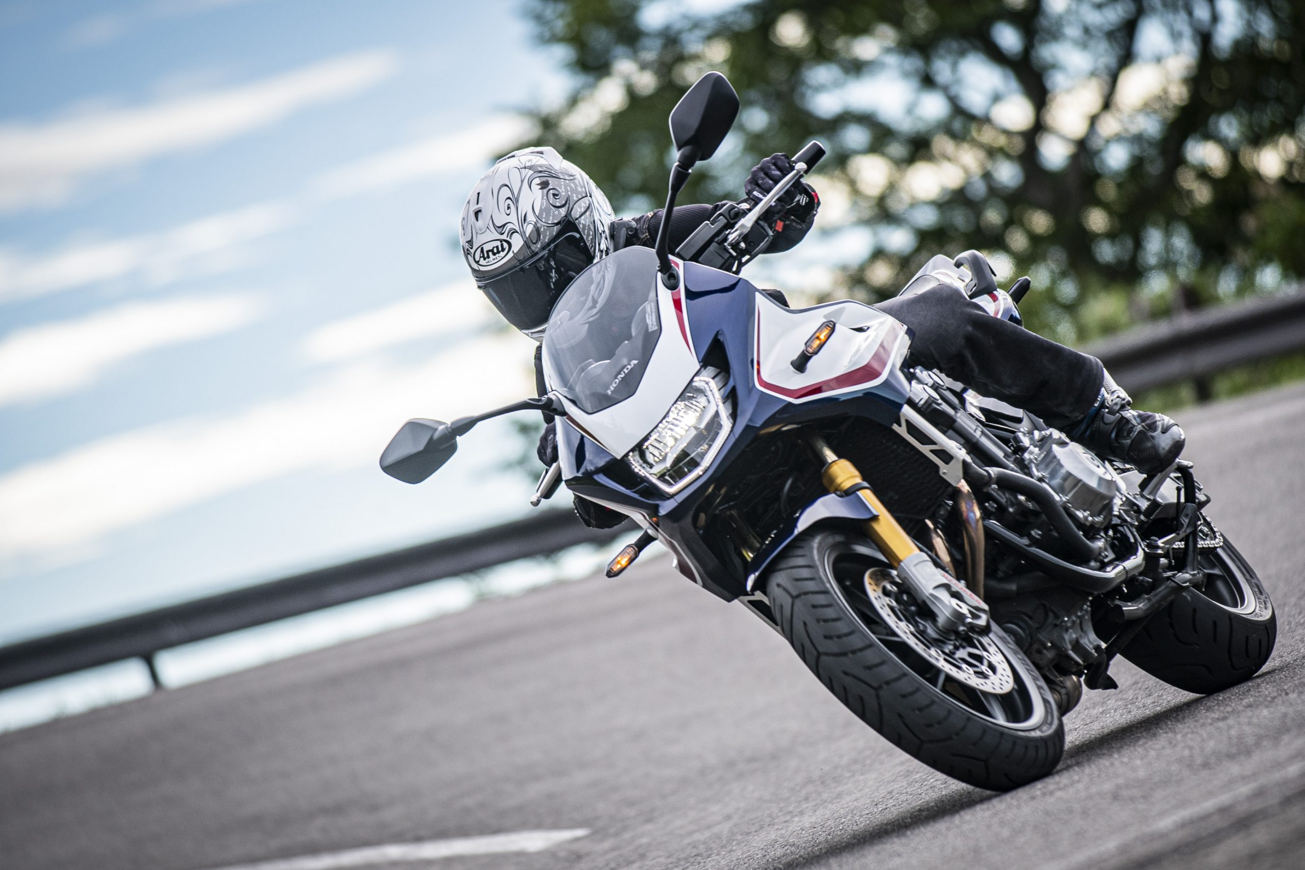 4気筒、そしてスポーツバイクとして『CB1300SB SP』は高みを目指し続ける【ホンダの道は一日にして成らず 第26回／Honda ...