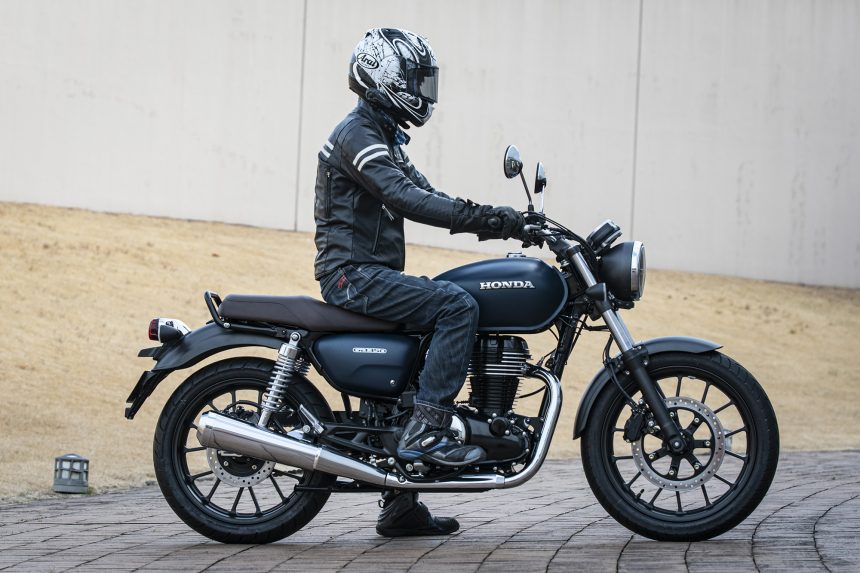 GB350ってどんなバイク？ 燃費や足つき性、装備などを解説します！【ホンダバイク資料室／Honda GB350（2021）】